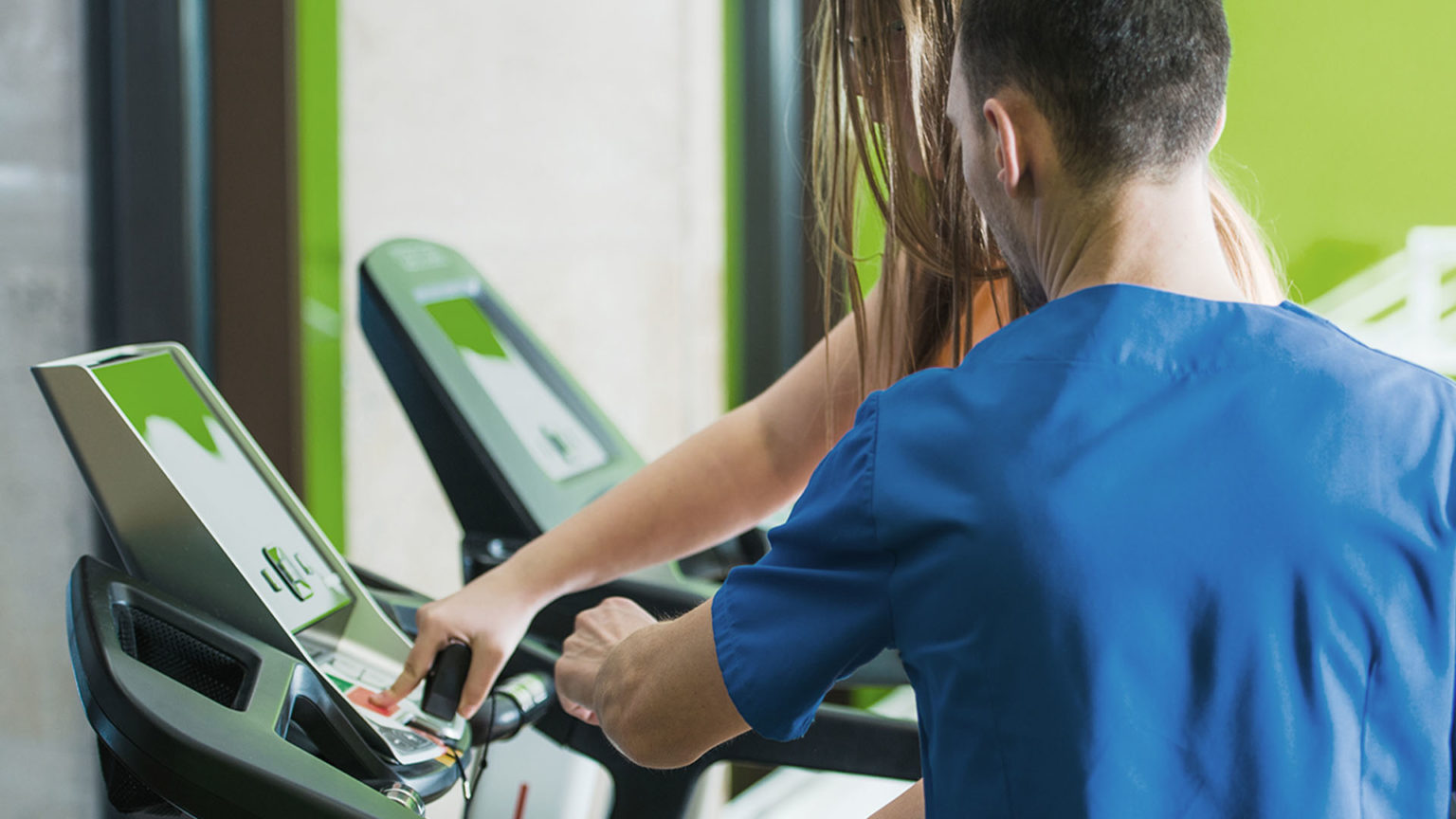 Physiotherapy vs Physical Therapy: Differences & Benefits